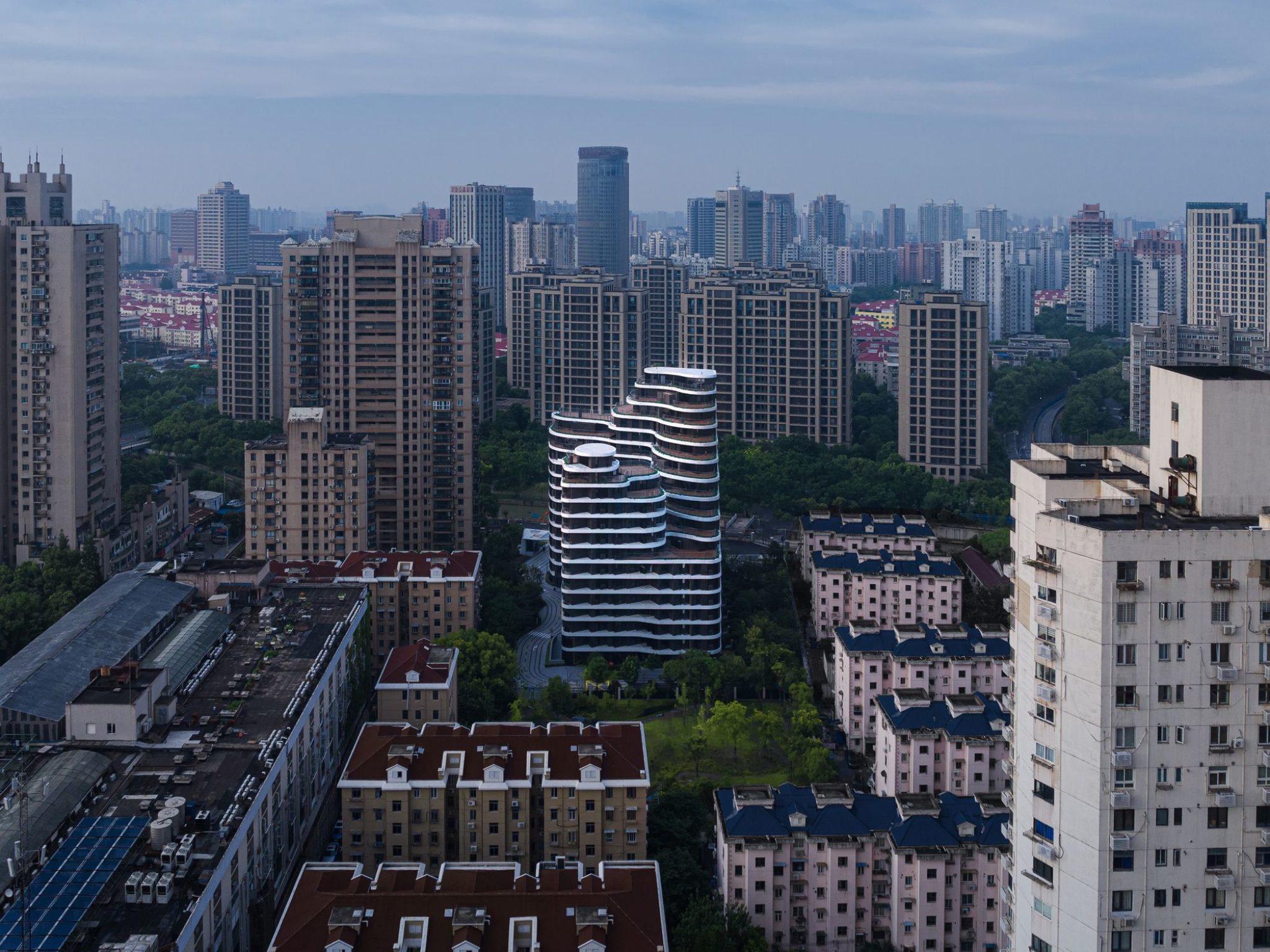 K. Wah Riverside E18 Residence | EID Arch + Shanghai Tianhua Architectural Design + Aedas ...