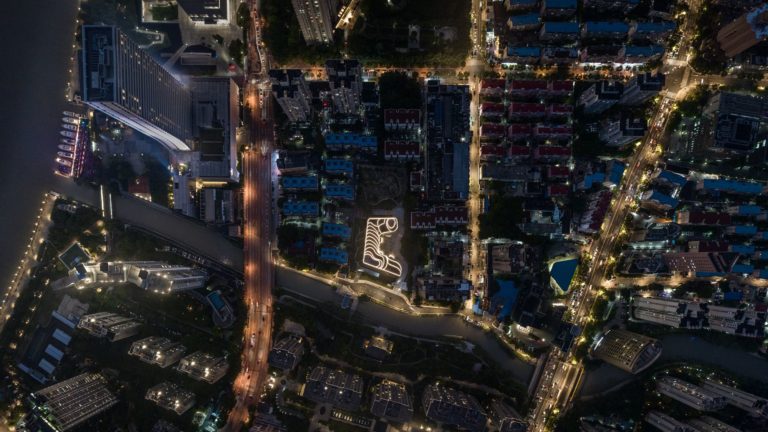 K. Wah Riverside E18 Residence | EID Arch + Shanghai Tianhua Architectural Design + Aedas ...