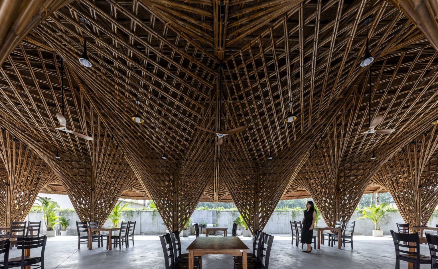 Keeng Seafood Restaurant | BambuBuild - Arch2O.com