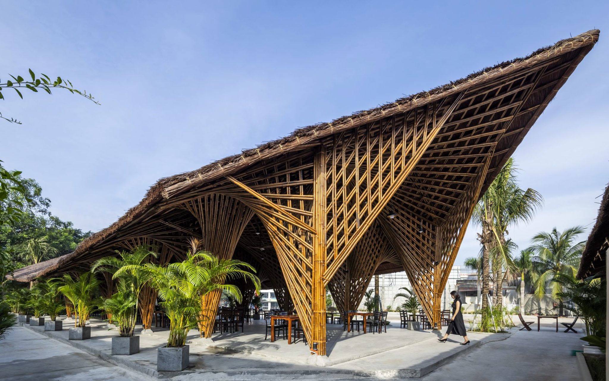 Keeng Seafood Restaurant | BambuBuild - Arch2O.com