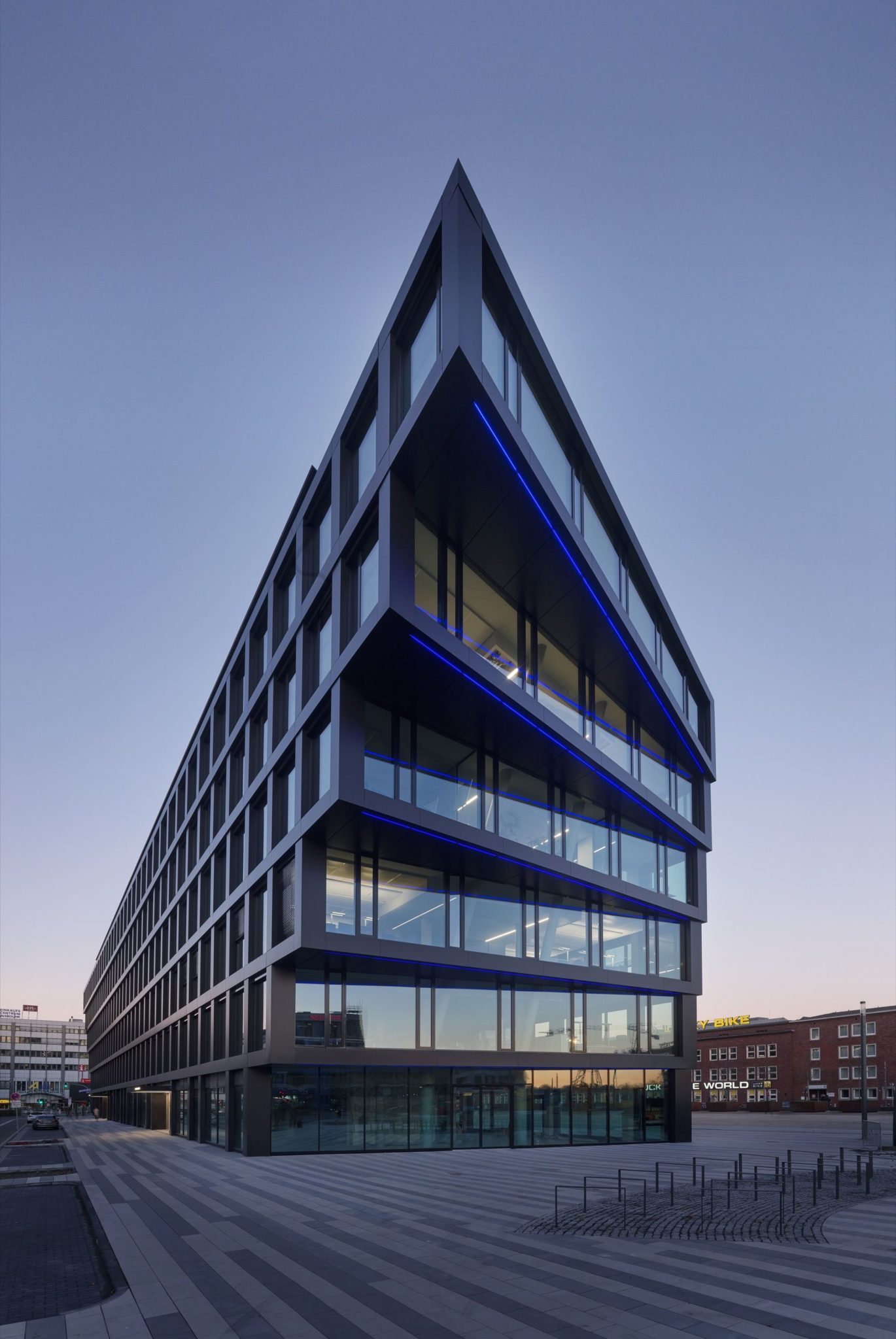 Mercator One Office Building | Hadi Teherani Architects - Arch2O.com