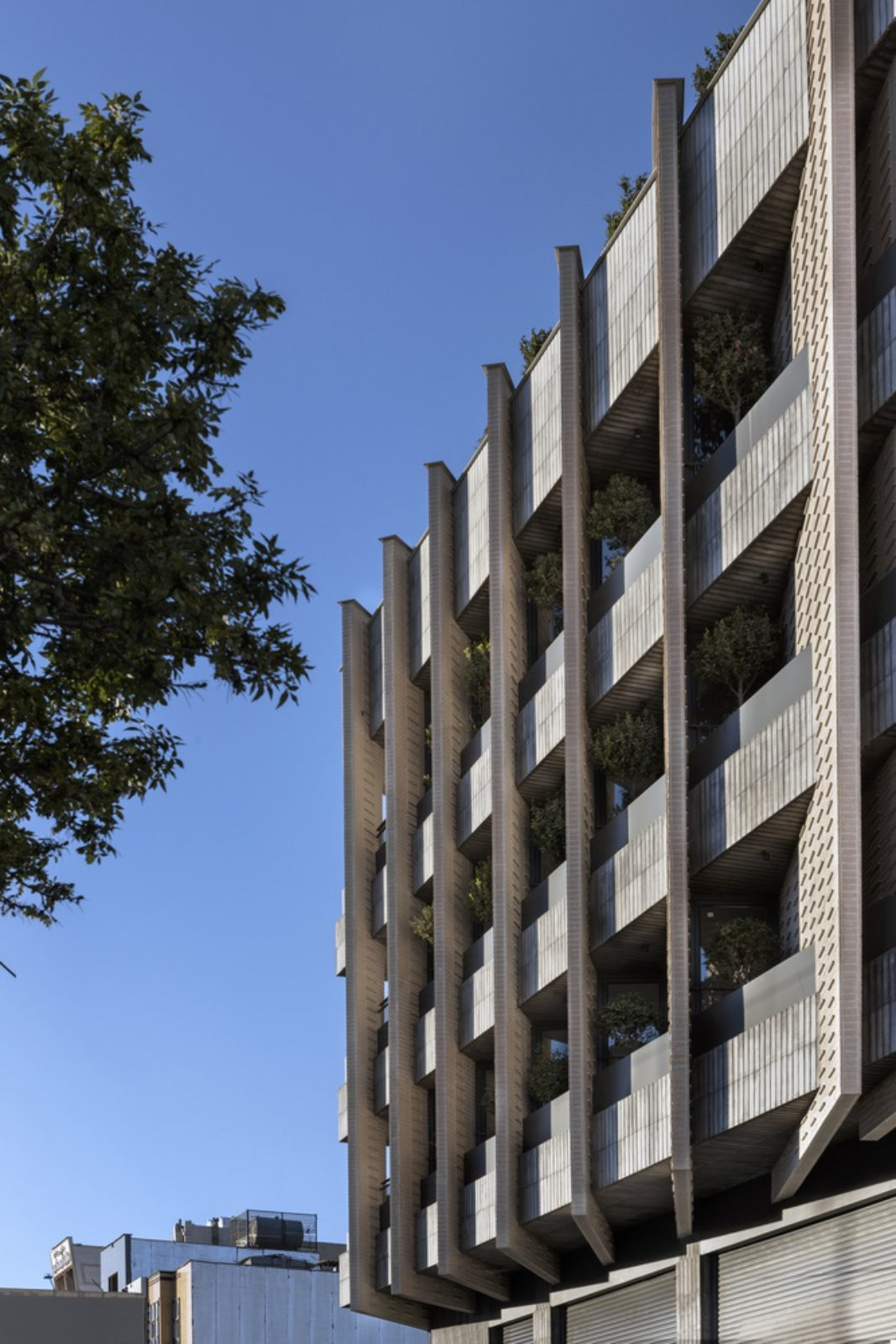 Sideway Apartment | Ashari Architects - Arch2O.com