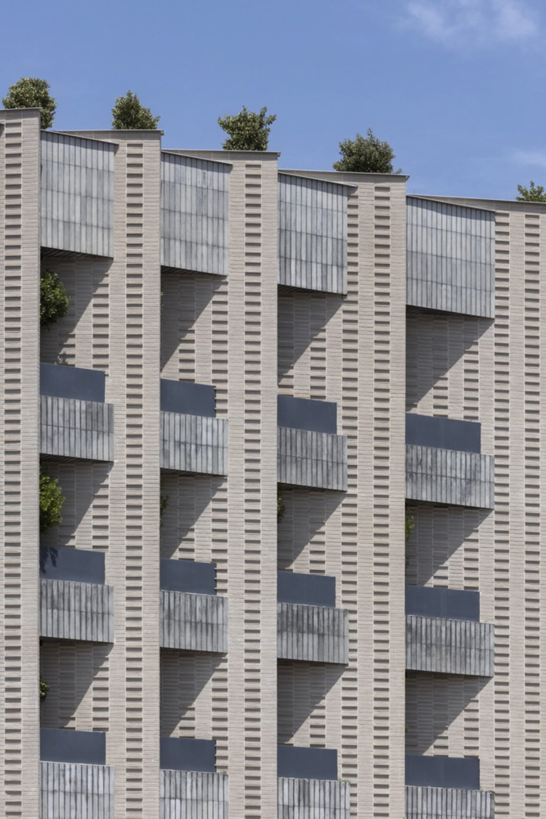 Sideway Apartment | Ashari Architects - Arch2O.com