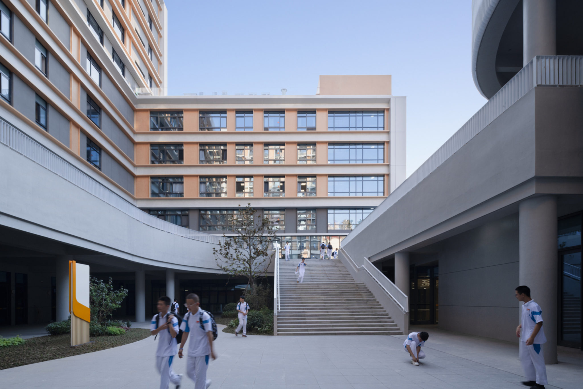 Xi'an Gaoxin No.1 High School Expansion and Social Shared Car Park | Qu ...