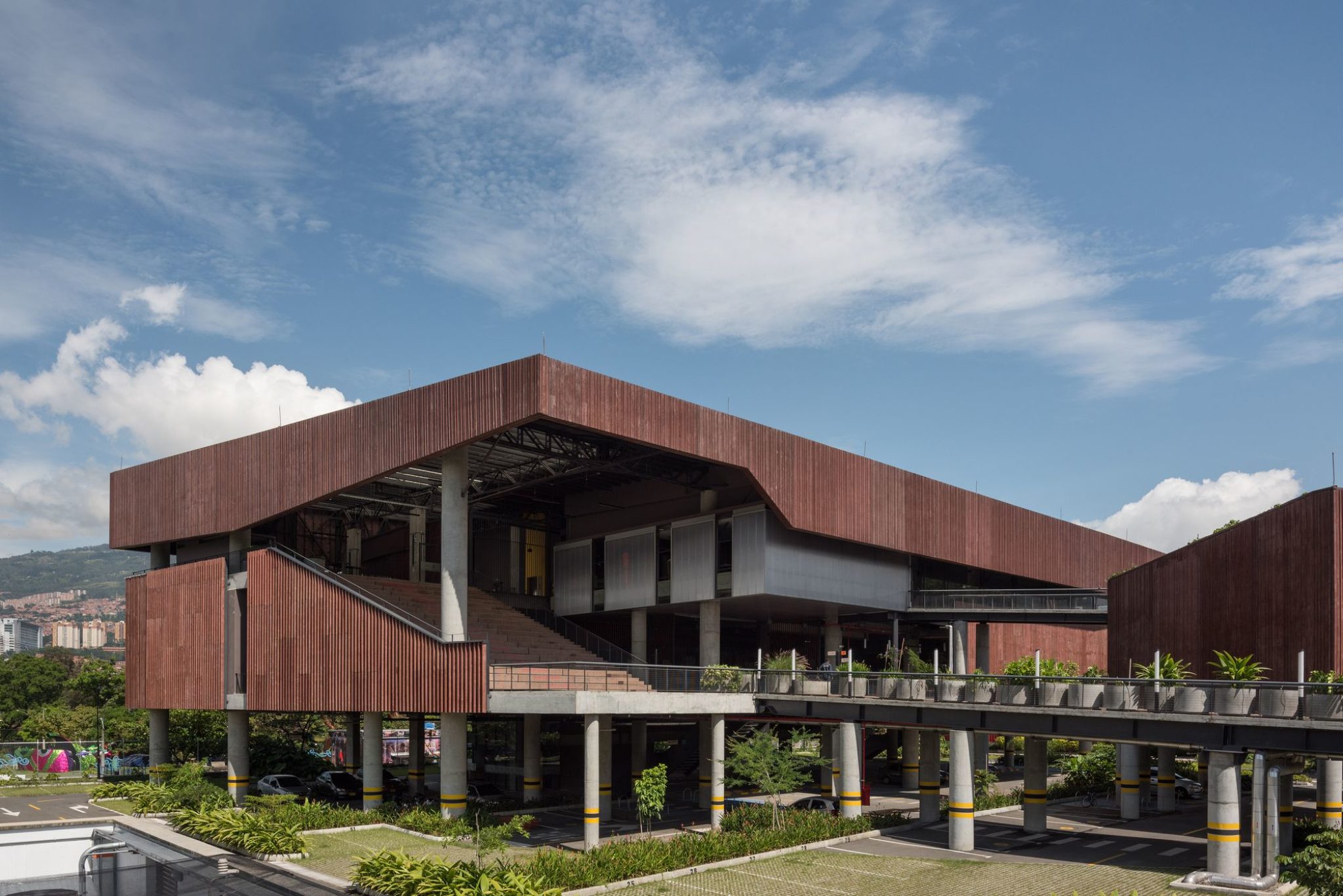 MOVA Teacher Innovation Center | OPUS - Arch2O.com