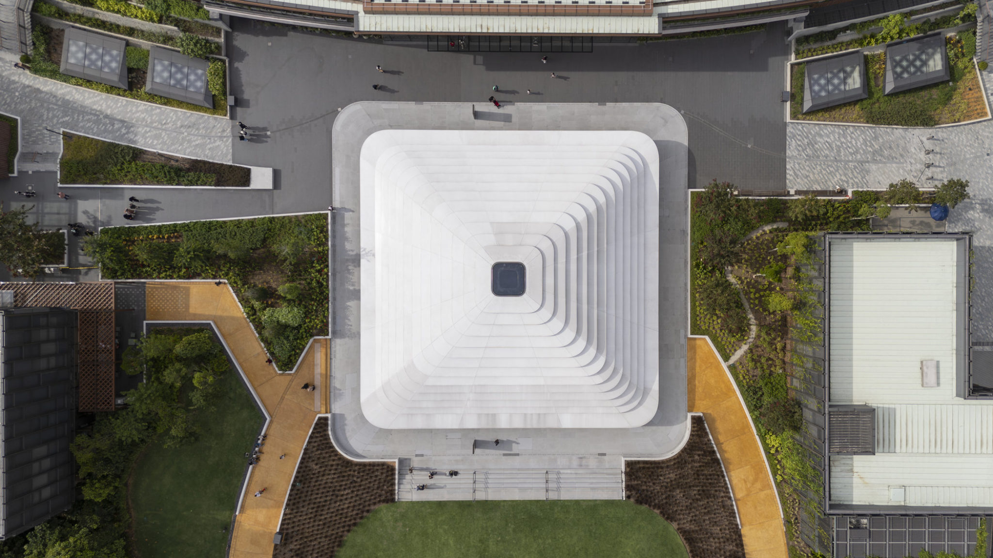 Norman Foster's Vision Shines as Apple Opens Landmark Store in Malaysia ...