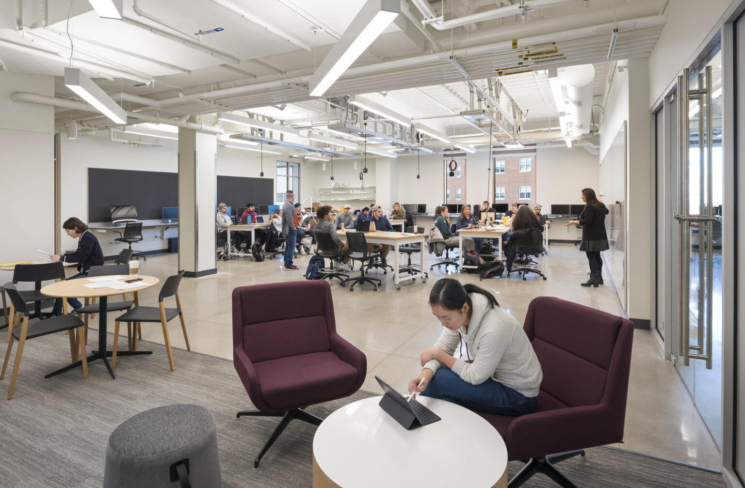 SNHU Innovation and Design Education Building | HGA - Arch2O.com