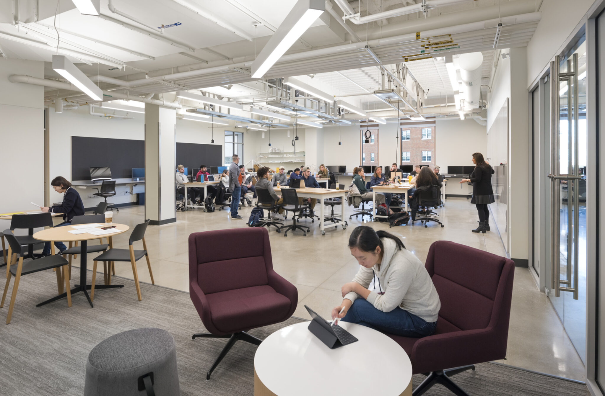 SNHU Innovation and Design Education Building | HGA - Arch2O.com