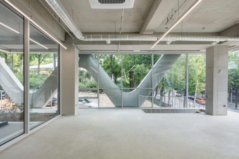 Folded Ground Neighborhood Facility | LIFE Architects - Arch2O.com