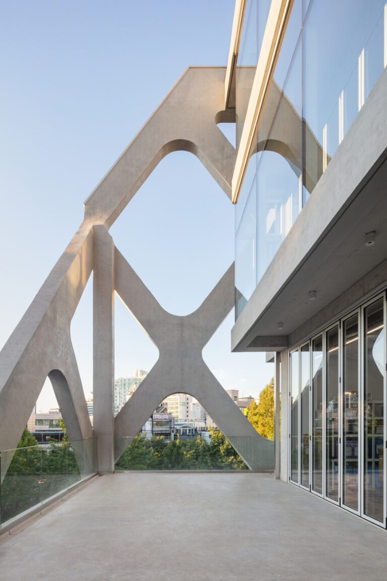 Folded Ground Neighborhood Facility | LIFE Architects - Arch2O.com
