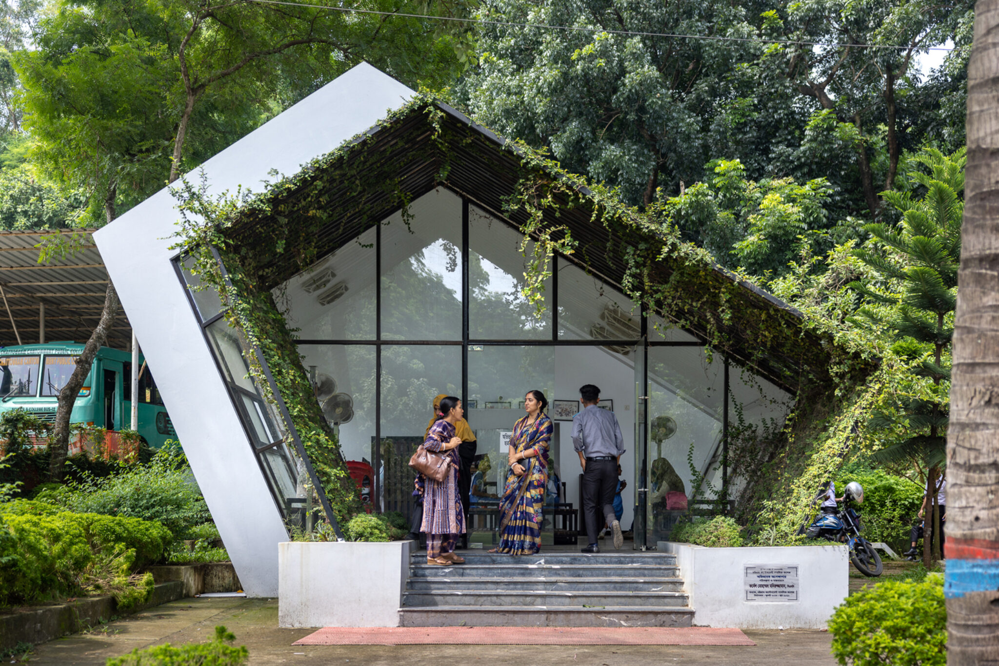 Parental Shed | Vector Plinth - Arch2O.com