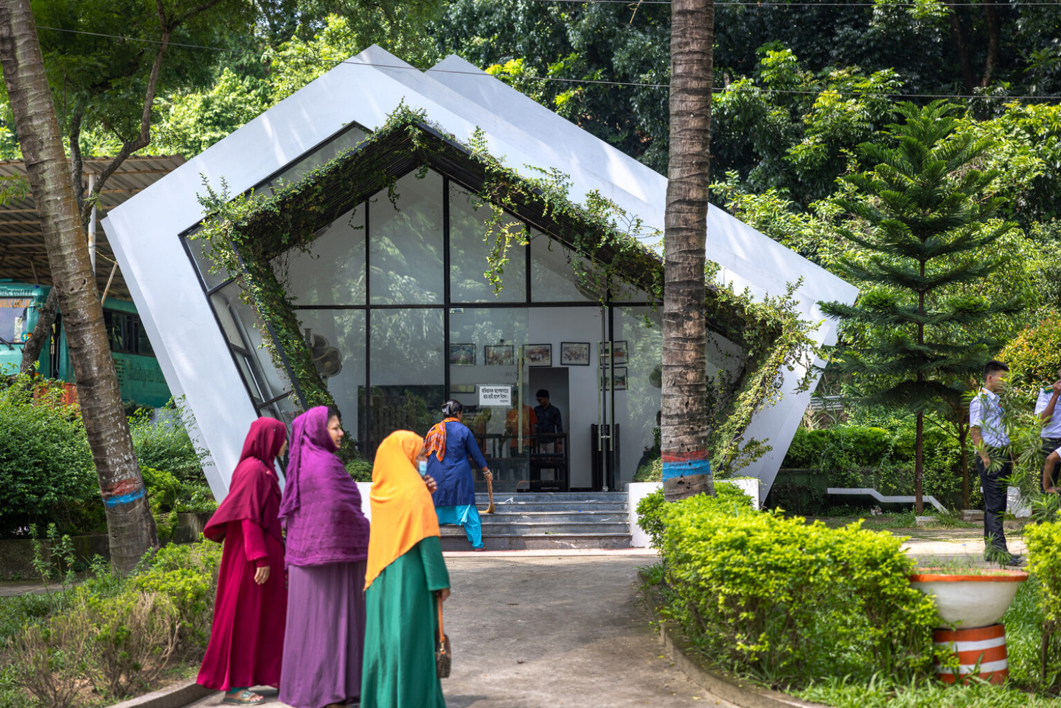 Parental Shed | Vector Plinth - Arch2O.com