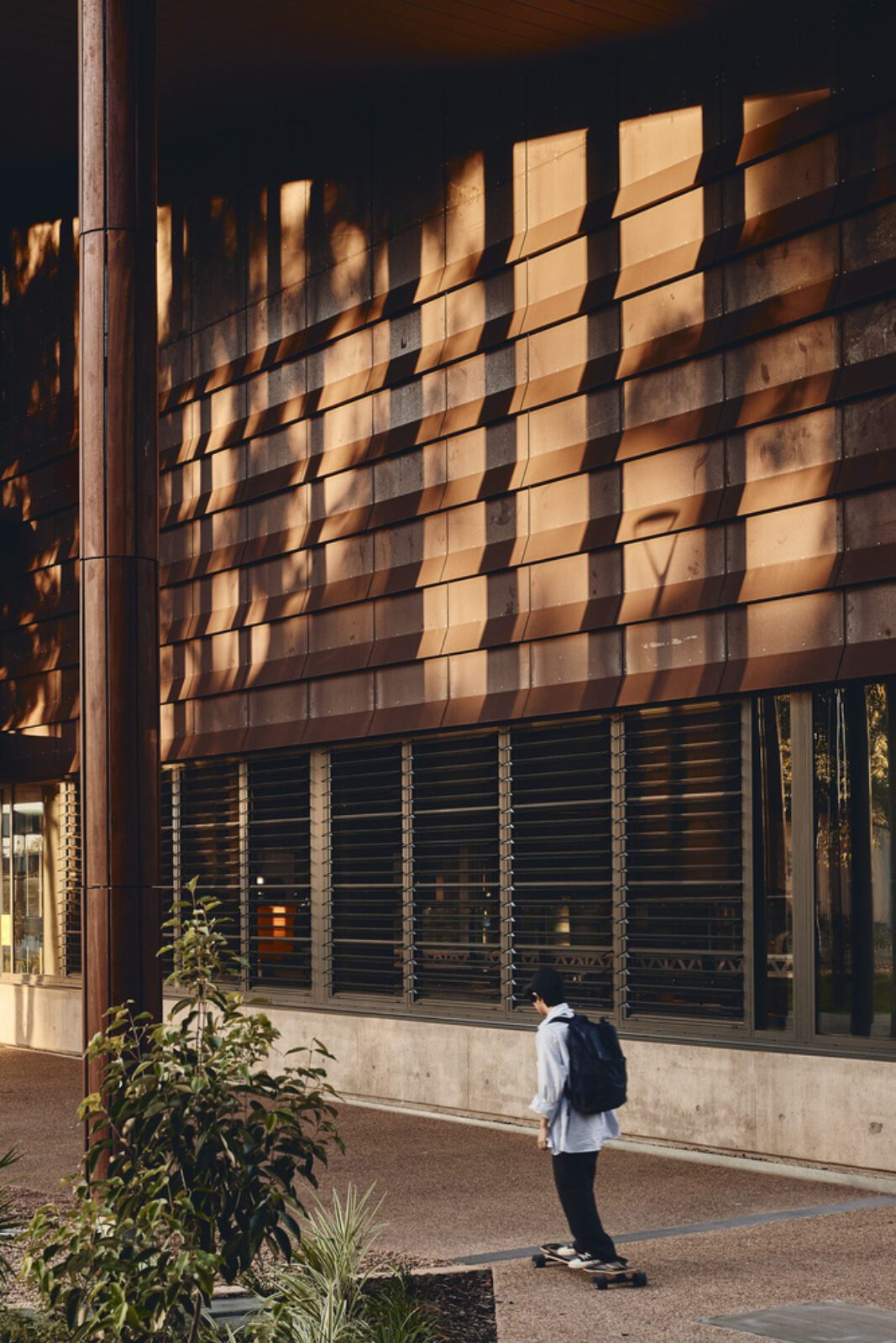 James Cook University Engineering & Innovation Place | KIRK Studio + i4 ...