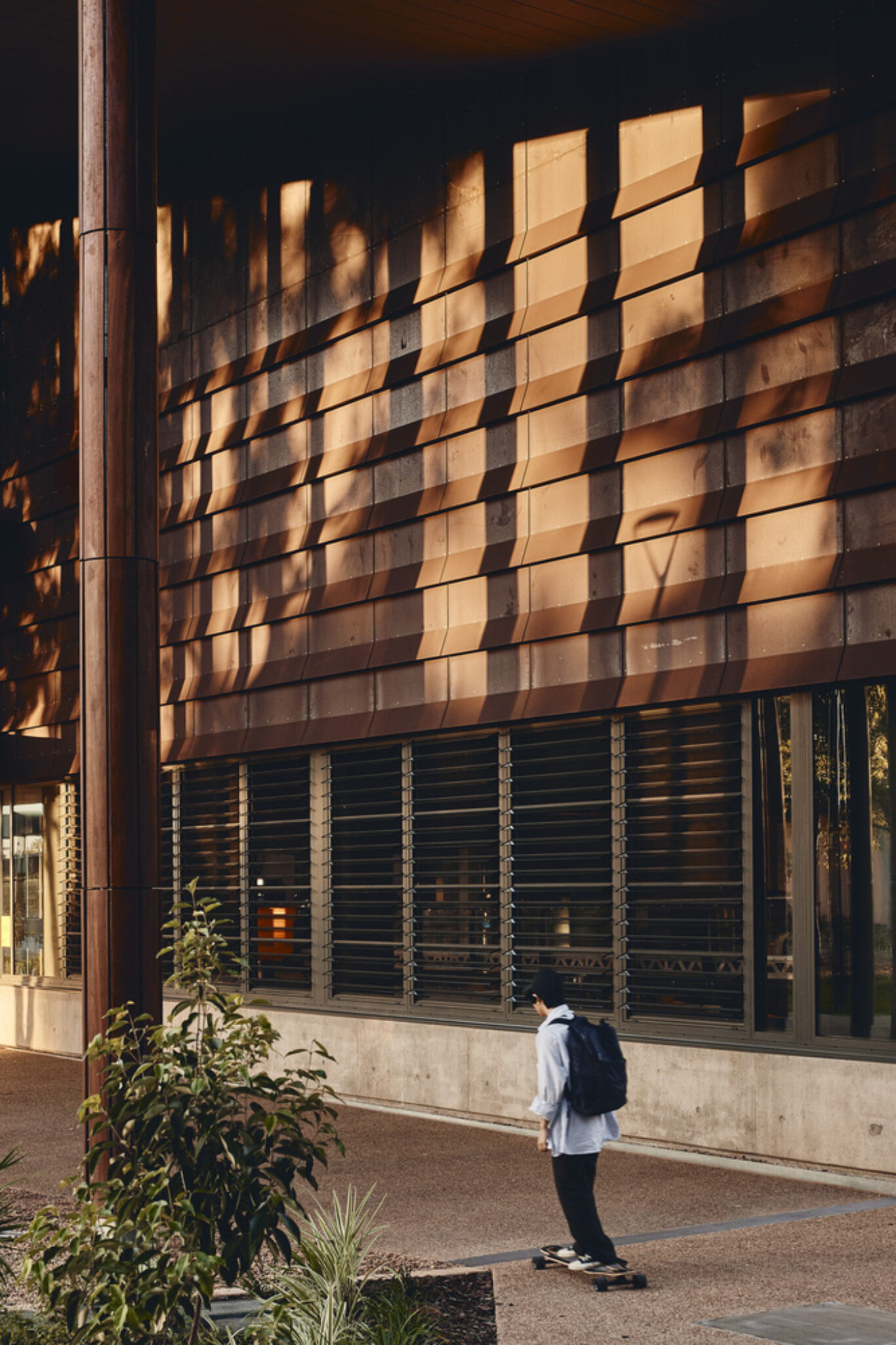 James Cook University Engineering & Innovation Place | KIRK Studio + i4 ...