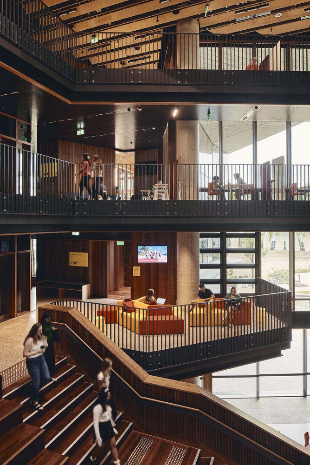 James Cook University Engineering & Innovation Place | KIRK Studio + i4 ...