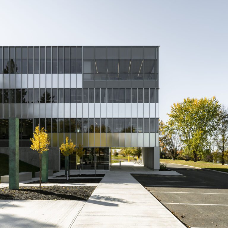 Pavillon A5 Faculty of Arts and Humanities | Saucier + Perrotte ...