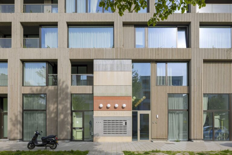VERTICAL Building | NL Architects + Space Encounters + Studio Donna van ...