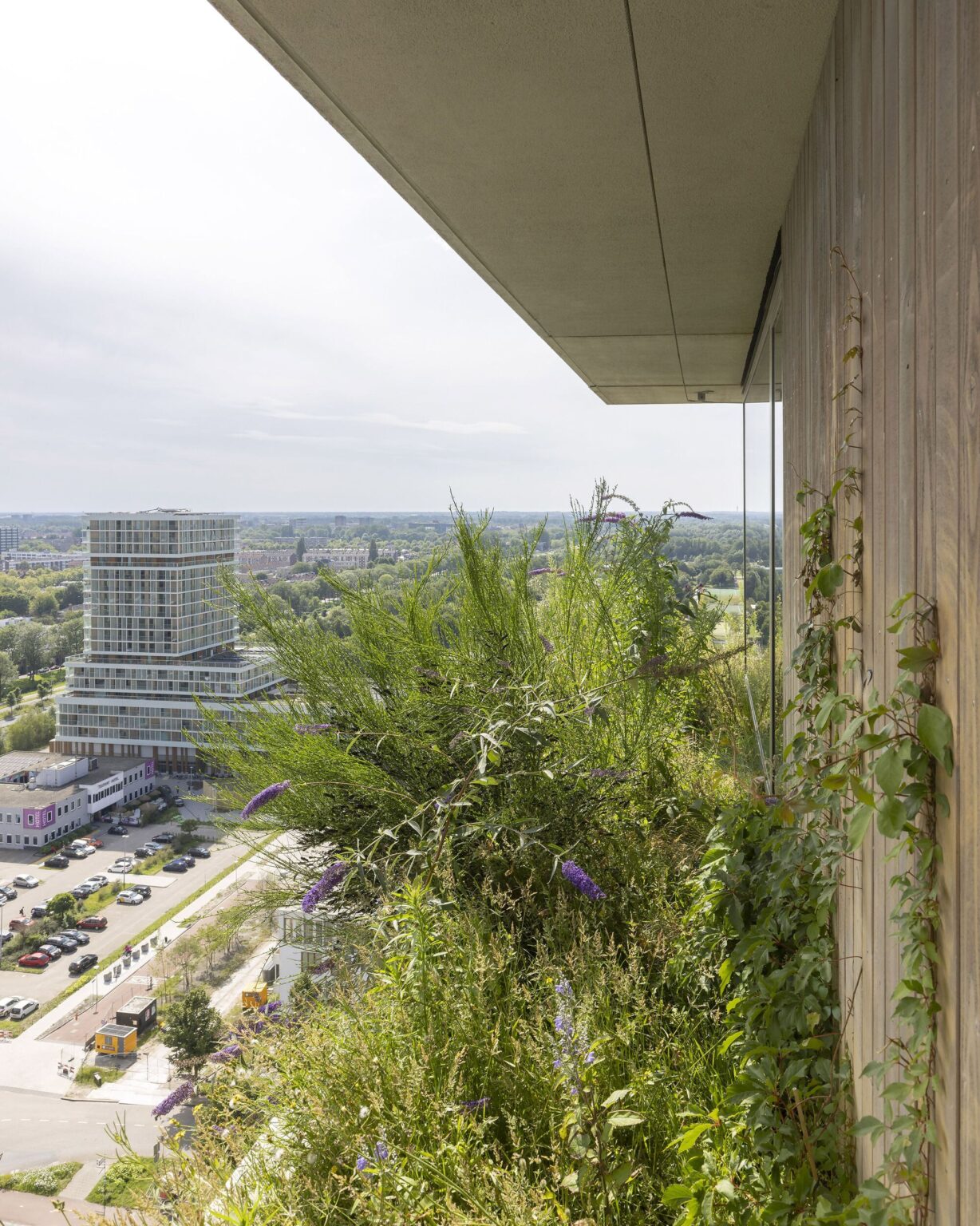 VERTICAL Building | NL Architects + Space Encounters + Studio Donna van ...