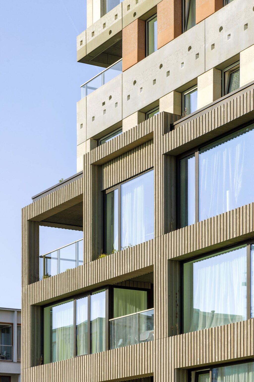VERTICAL Building | NL Architects + Space Encounters + Studio Donna van ...