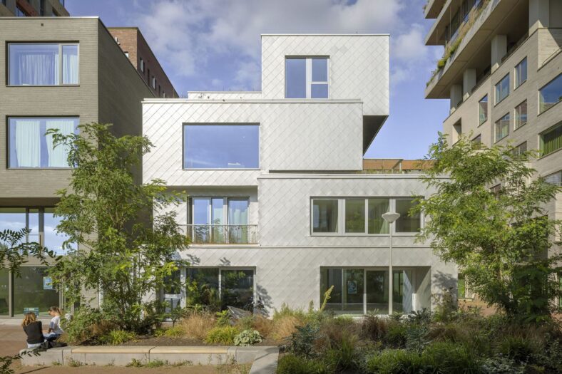 VERTICAL Building | NL Architects + Space Encounters + Studio Donna van ...