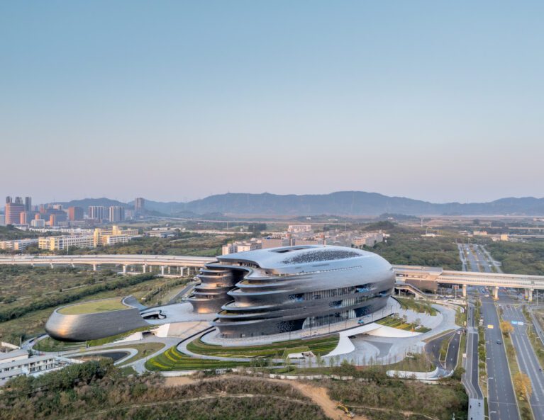 Why Famous Architects Like Frank Lloyd Wright and Zaha Hadid ...