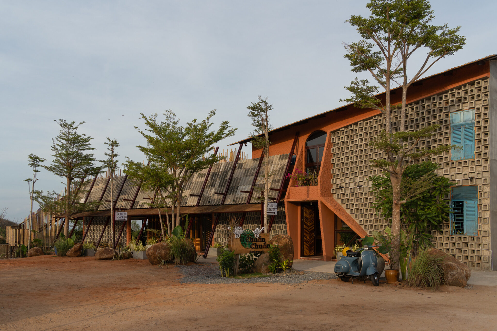 Dragonfly Retreat & Cafe | Country House. Architecture - Arch2O.com