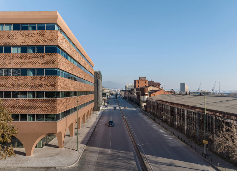 HUB26 Office Complex in Thessaloniki | Divercity Architects - Arch2O.com