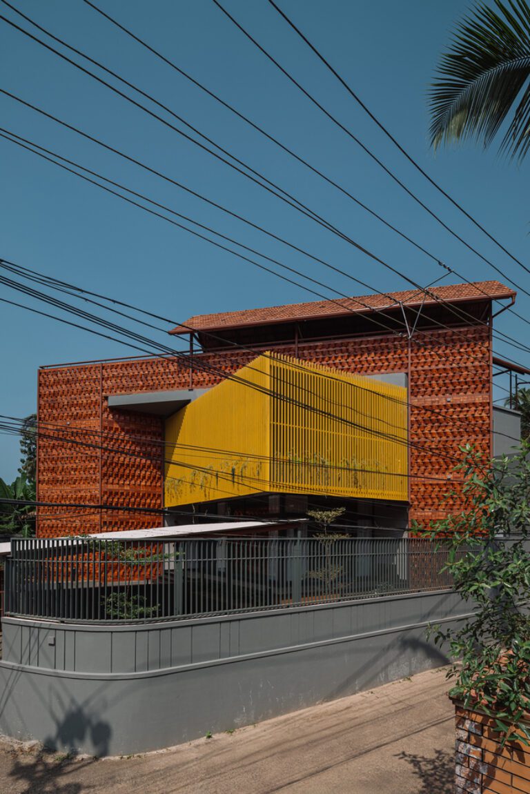 The Yellow Box | Aslam Sham Architects – Arch2O.com