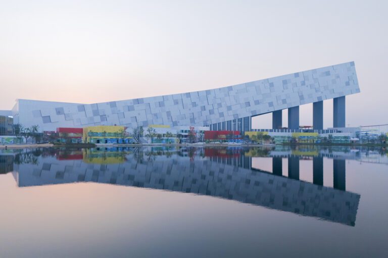 Wuhan Ski Resort | CLOU Architects - Arch2O.com