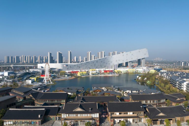 Wuhan Ski Resort | CLOU Architects - Arch2O.com