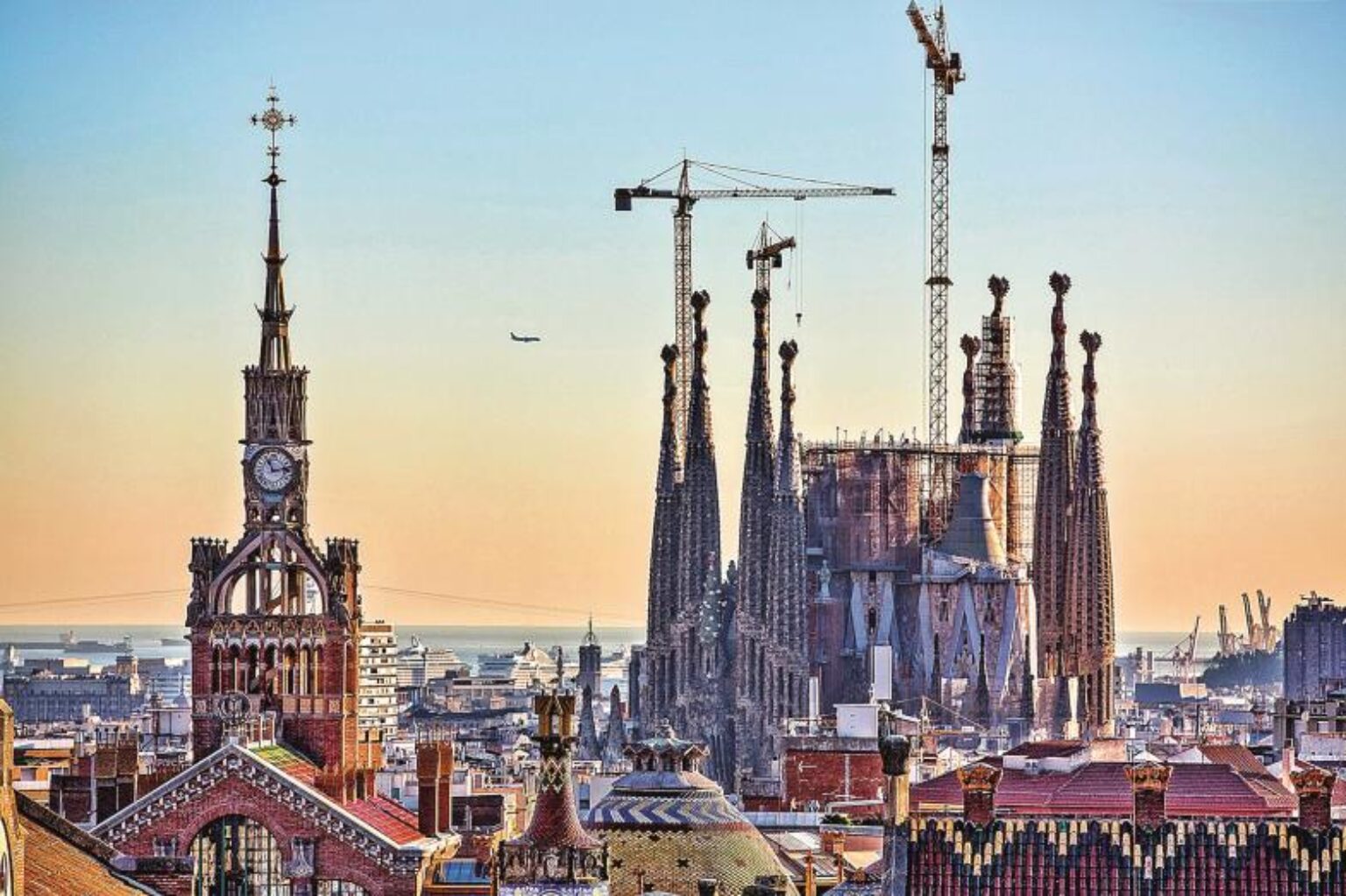 Antoni Gaudi Architecture: The Spiritual Geometry Behind Barcelona ...