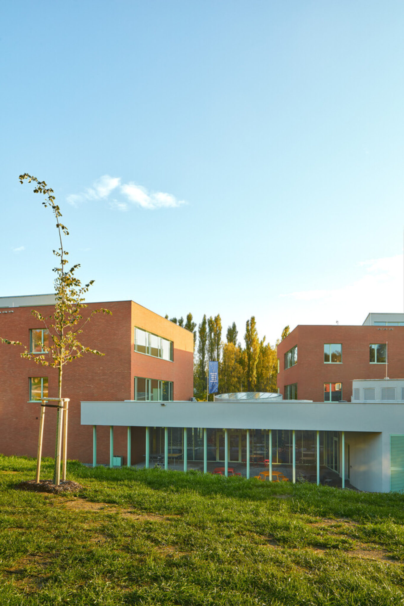 Frič Brothers Elementary School | Atelier 6 – Arch2O.com