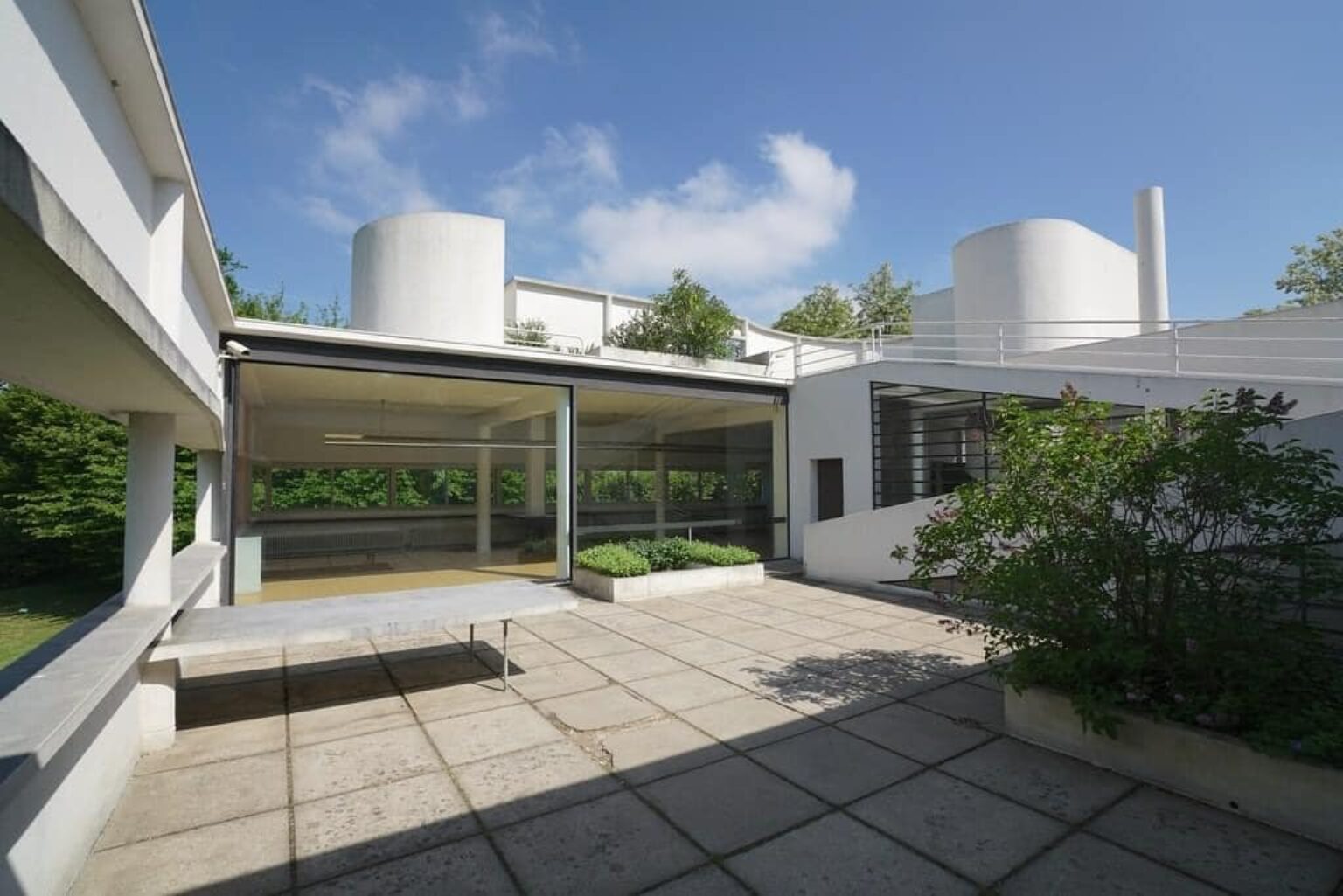 Villa Savoye: Le Corbusier's Revolutionary Masterpiece That Changed ...