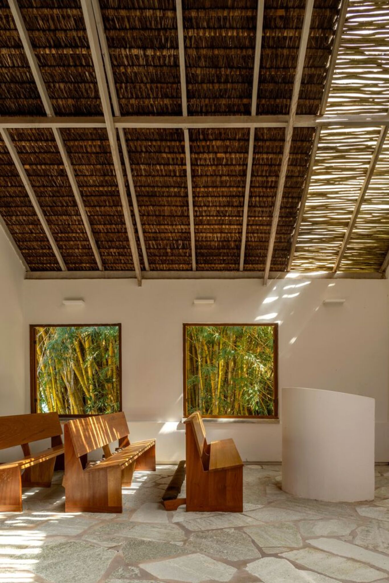Capela | Angela Castilho Arquitetura e Interiores - Arch2O.com