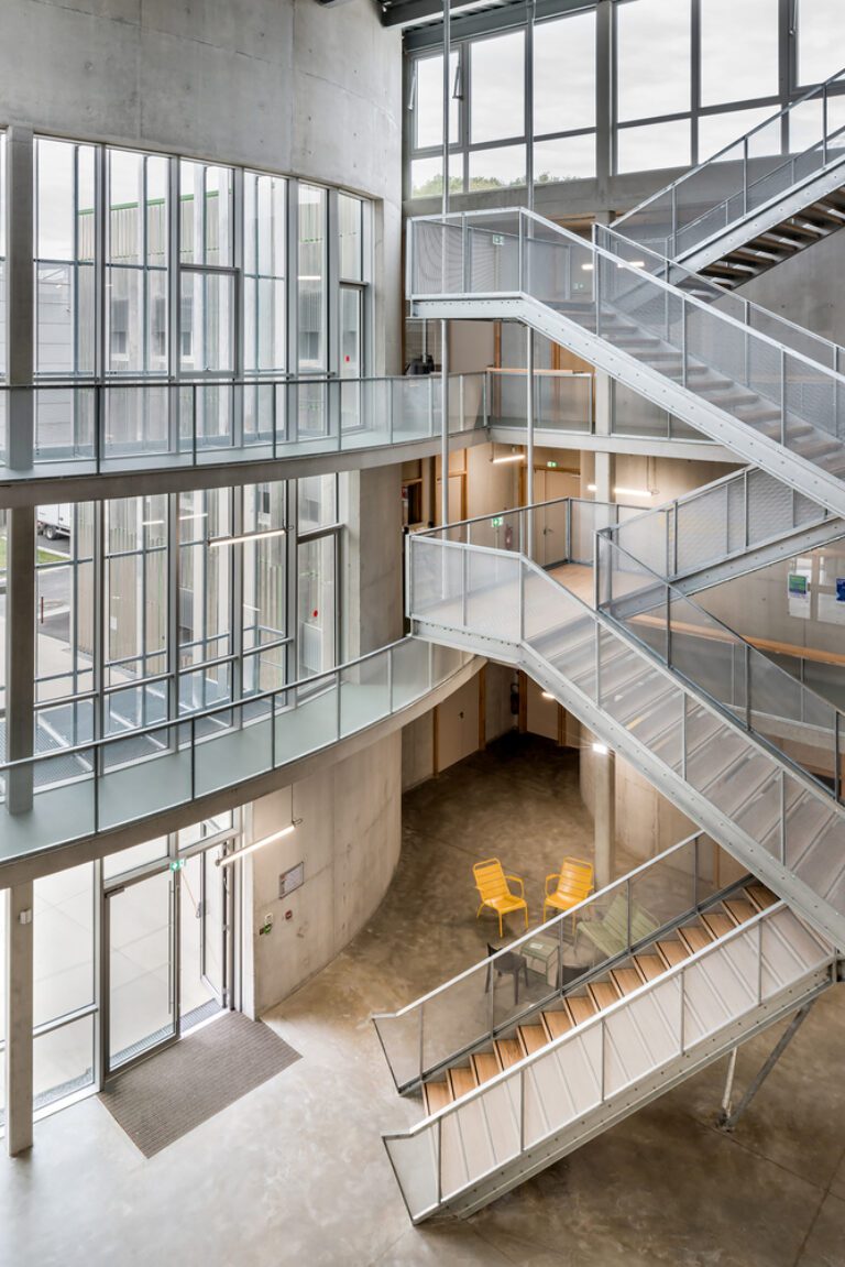 ISALAB Engineering School | Patrick Arotcharen Architecte - Arch2O.com