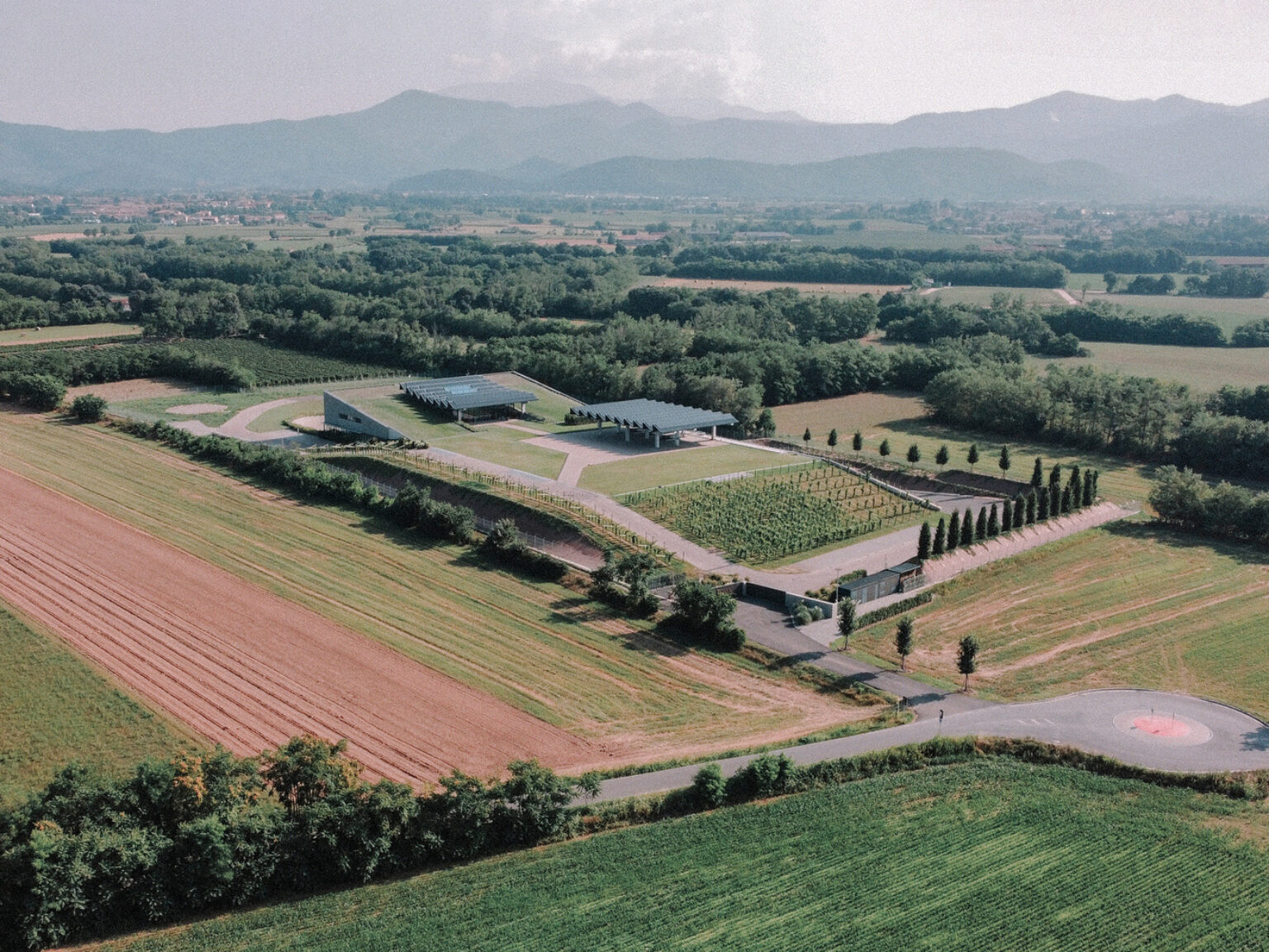 Monte Rossa Wine Production Facility | aa-ls luigi serboli architetti ...