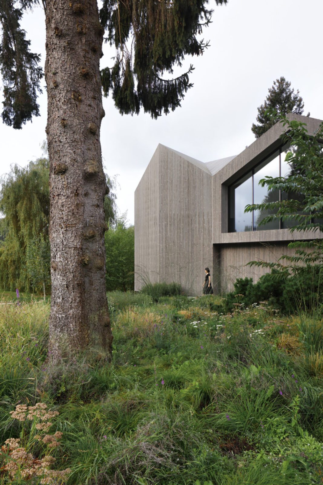 Re-folded House | Mcleod Bovell Modern Houses - Arch2O.com