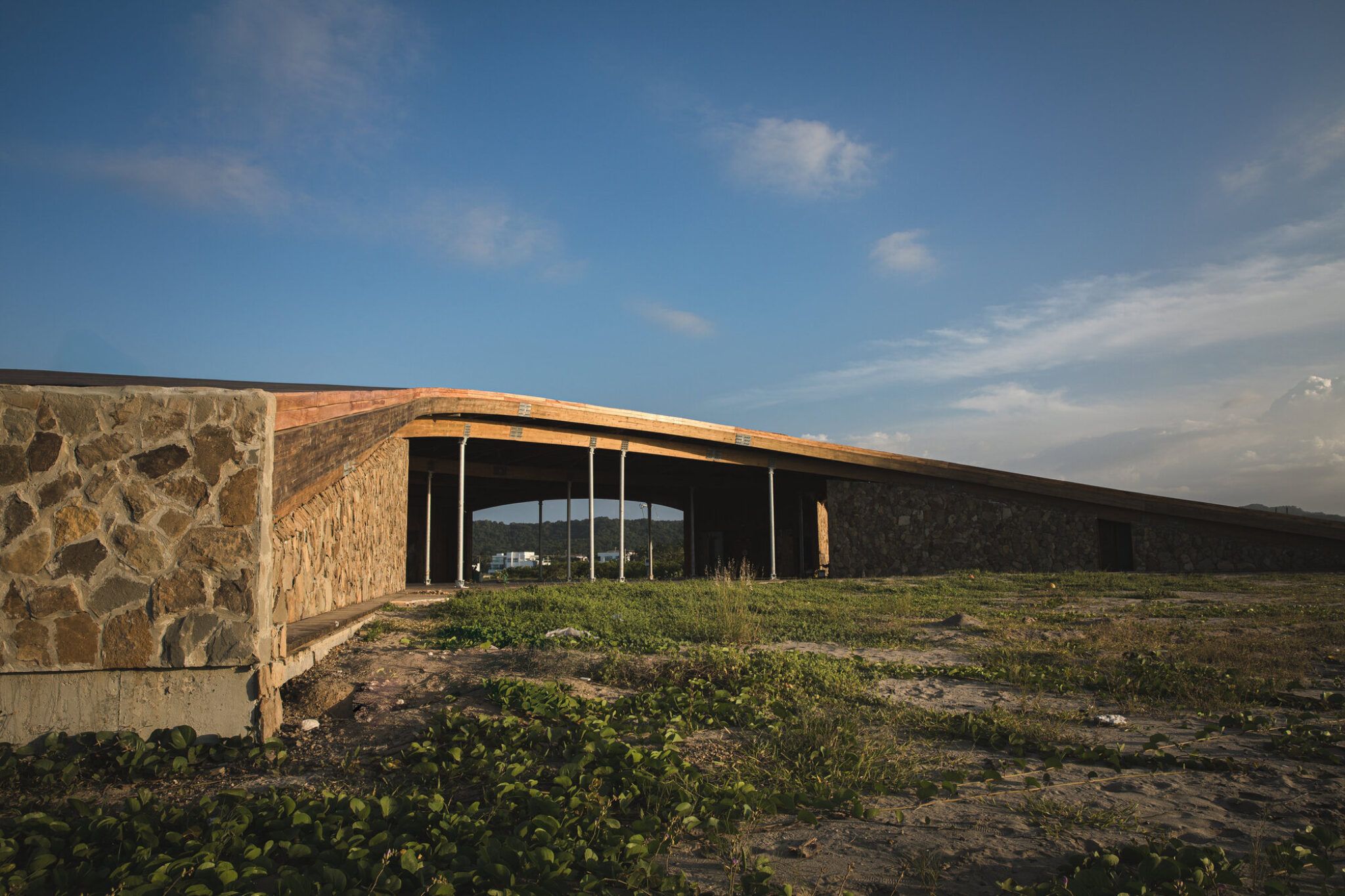 Salinas del Rey Water Sports Center | DEB + El Equipo Mazzanti – Arch2O.com