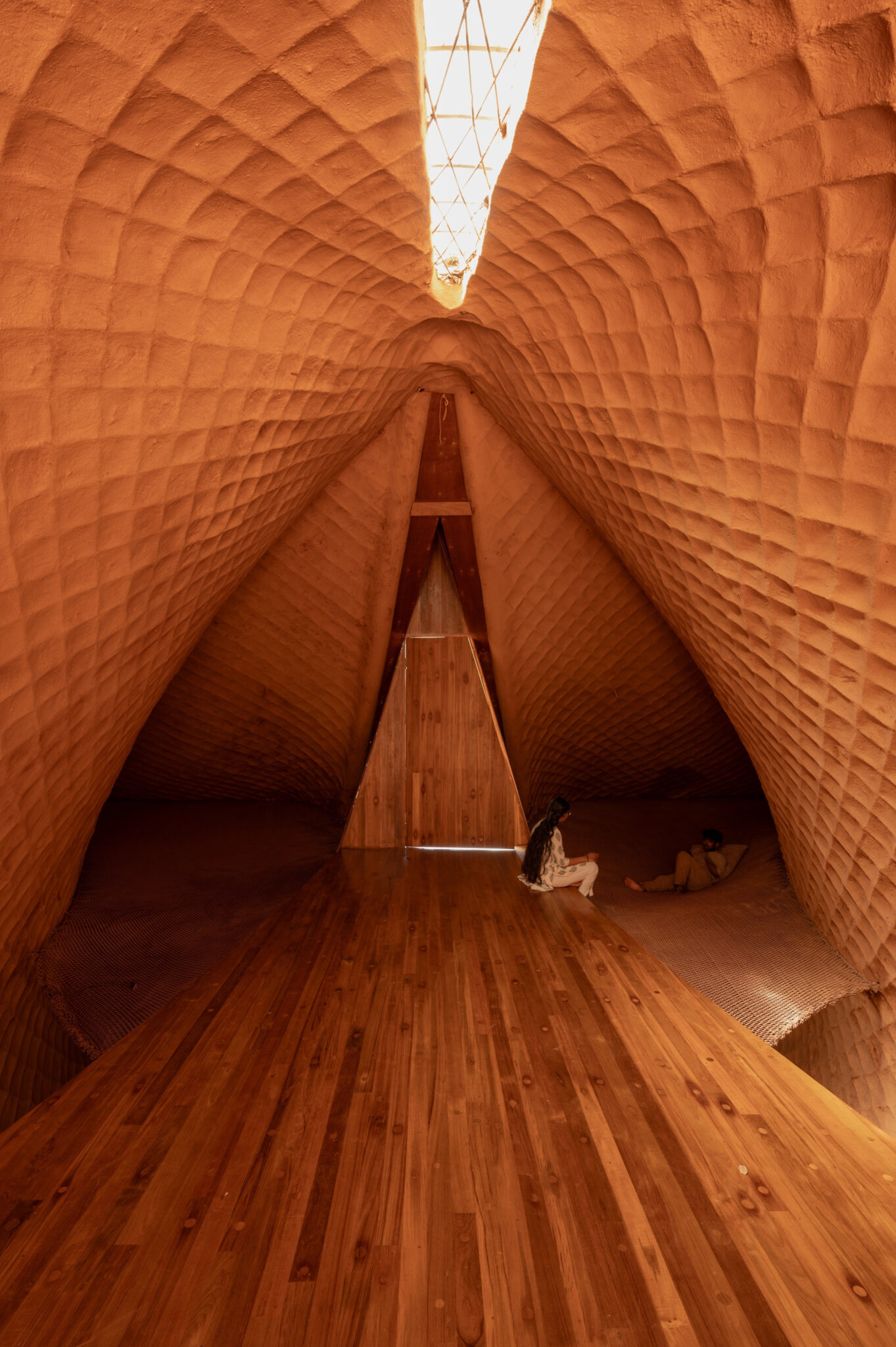 Bridge House | Wallmakers - Arch2O.com