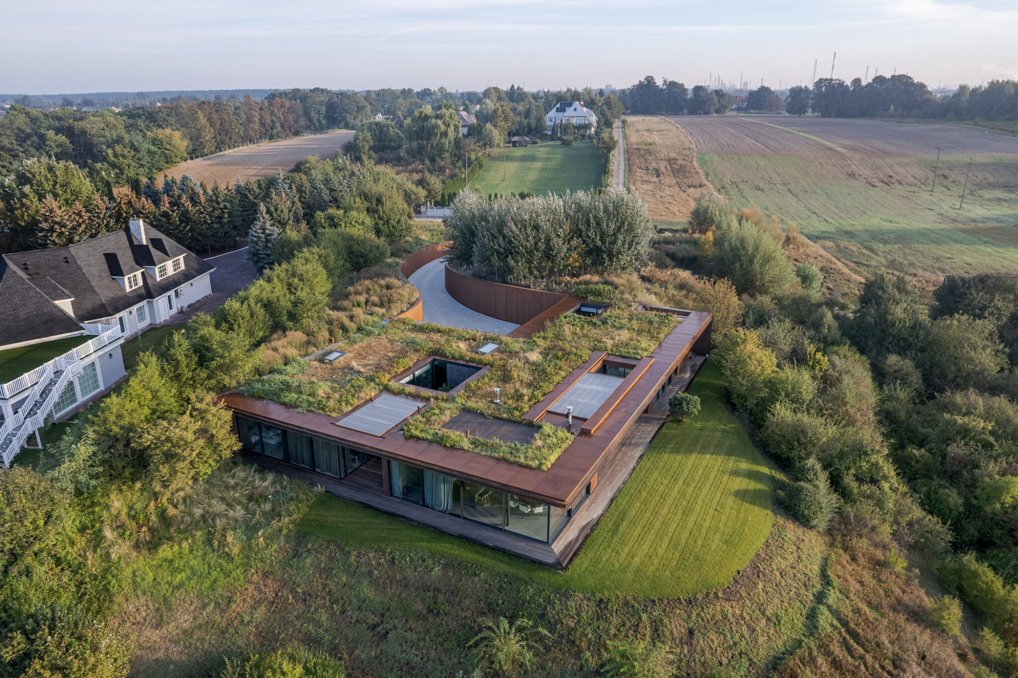 House in the Slope | 77 Studio architecture - Arch2O.com