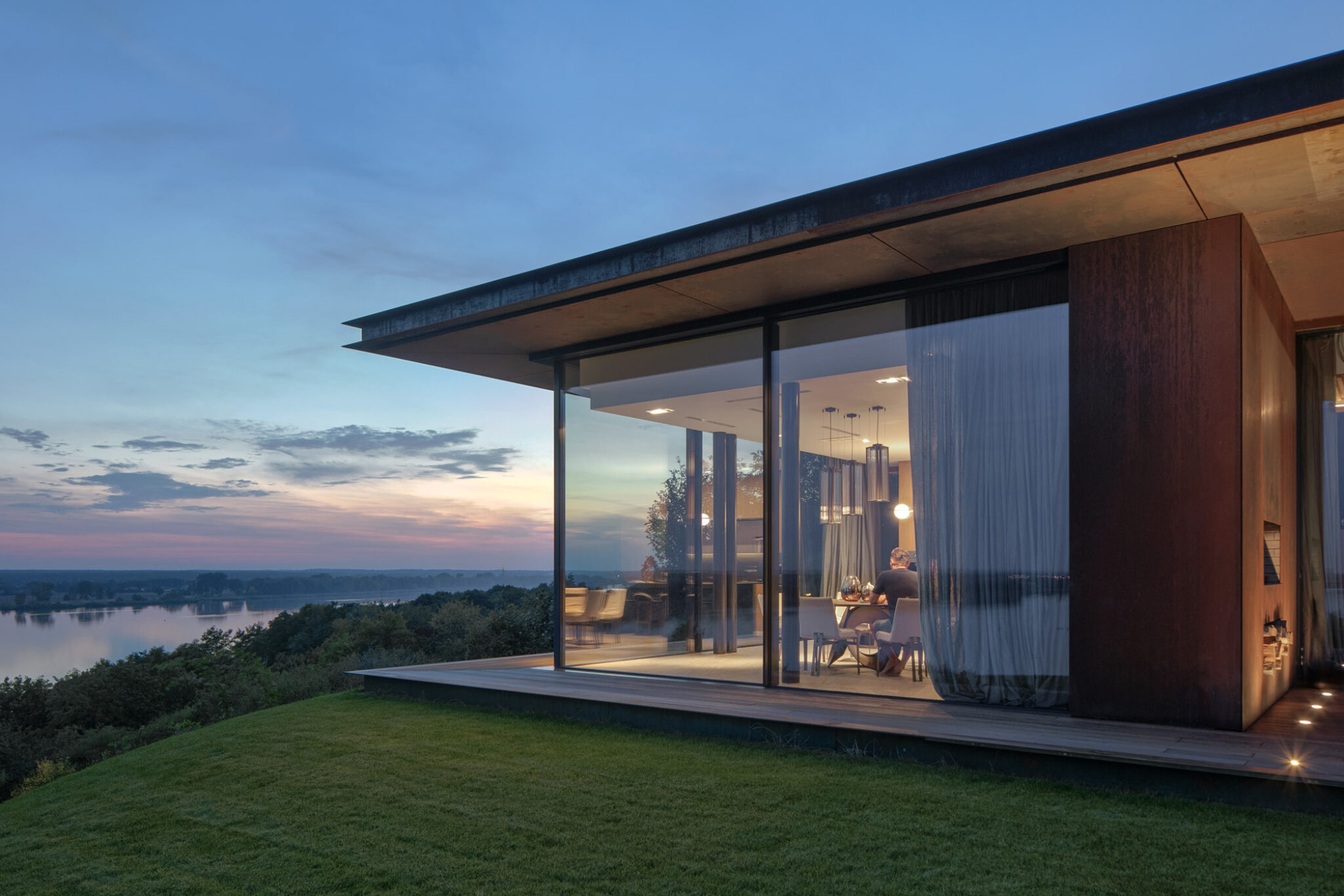 House in the Slope | 77 Studio architecture - Arch2O.com