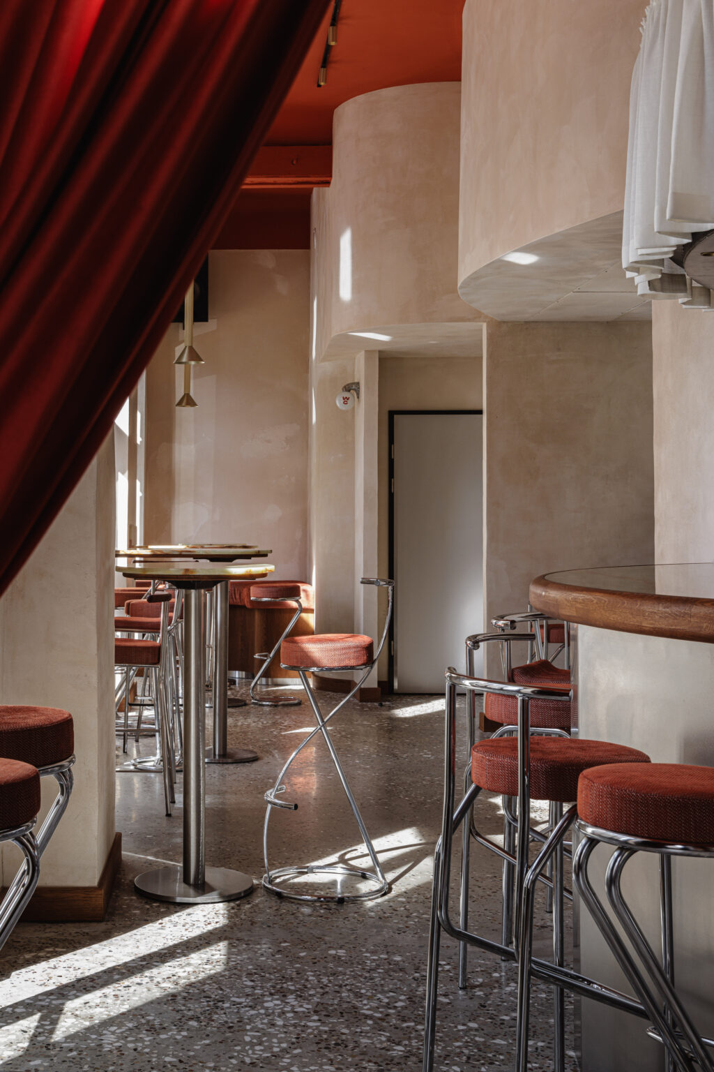 Barbara Bar and Restaurant | 89 stopni - Arch2O.com