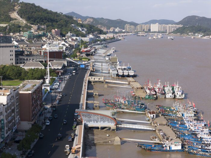 Fishermen Light Cinema - Renovation of Dongmen Pier | TheY Architects ...