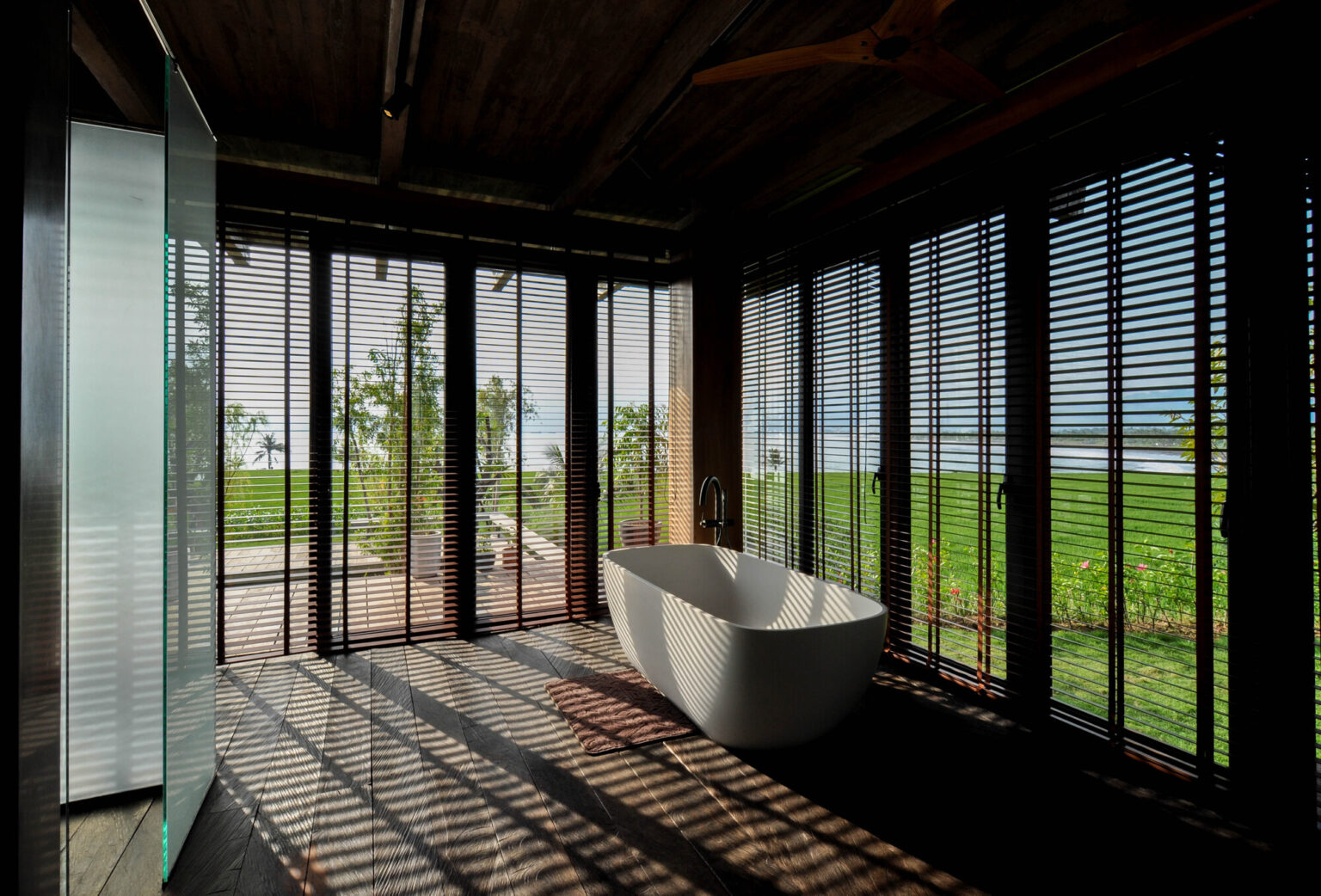 Omah Tanah Hosuse | Budi Pradono Architects - Arch2O.com