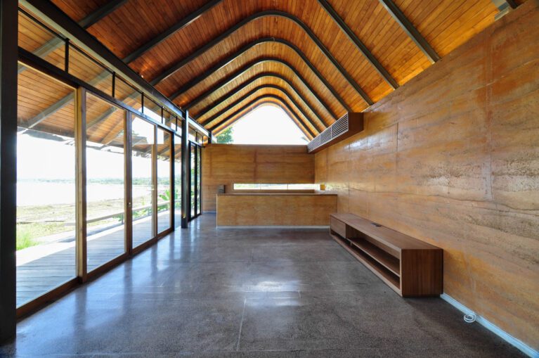 Omah Tanah Hosuse | Budi Pradono Architects - Arch2O.com