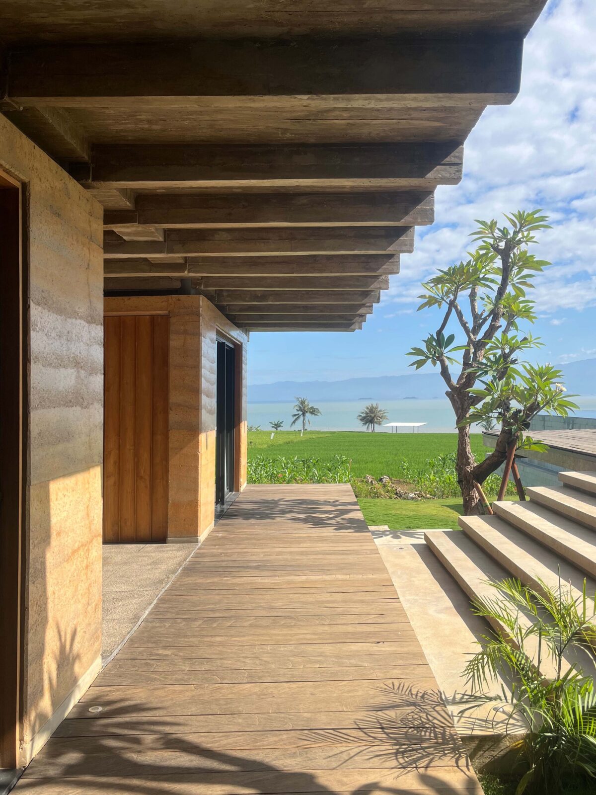 Omah Tanah Hosuse | Budi Pradono Architects - Arch2O.com