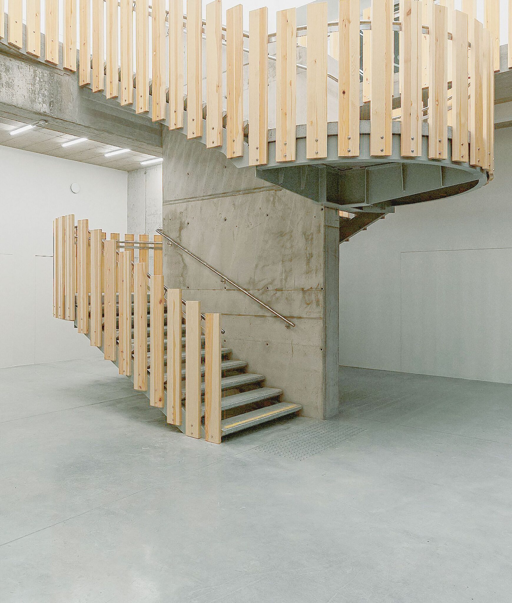 Courtyard Mixed-Use Building | After Party - Arch2O.com