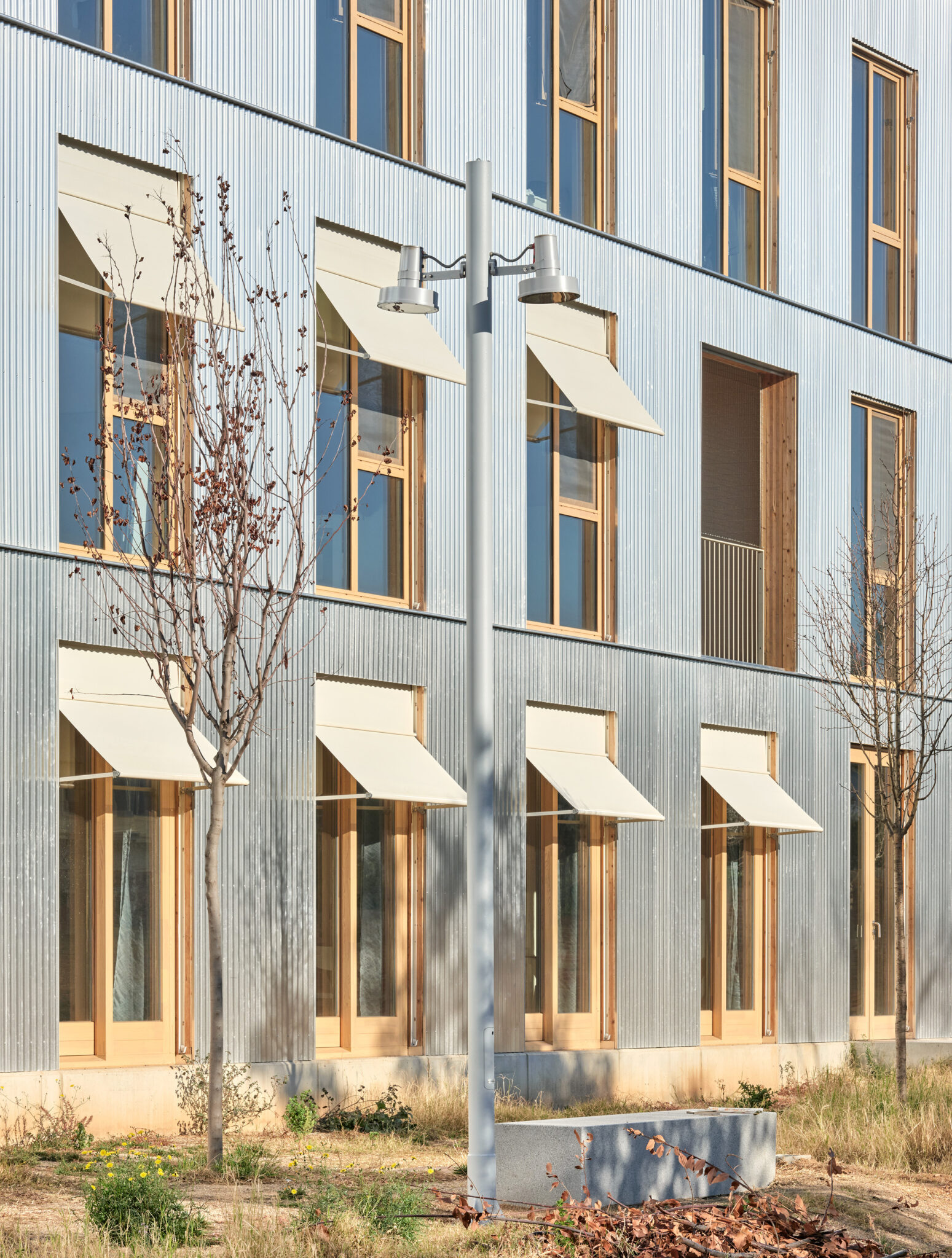 Shelter for Homeless Women in Barcelona | Vivas Arquitectos - Arch2O.com