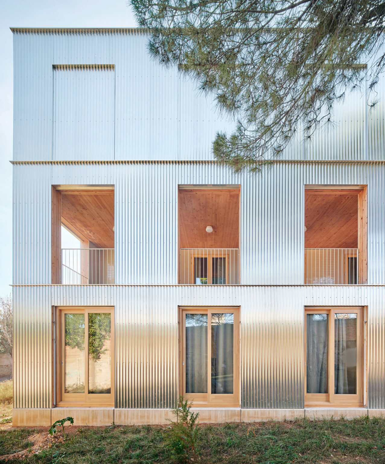 Shelter for Homeless Women in Barcelona | Vivas Arquitectos - Arch2O.com