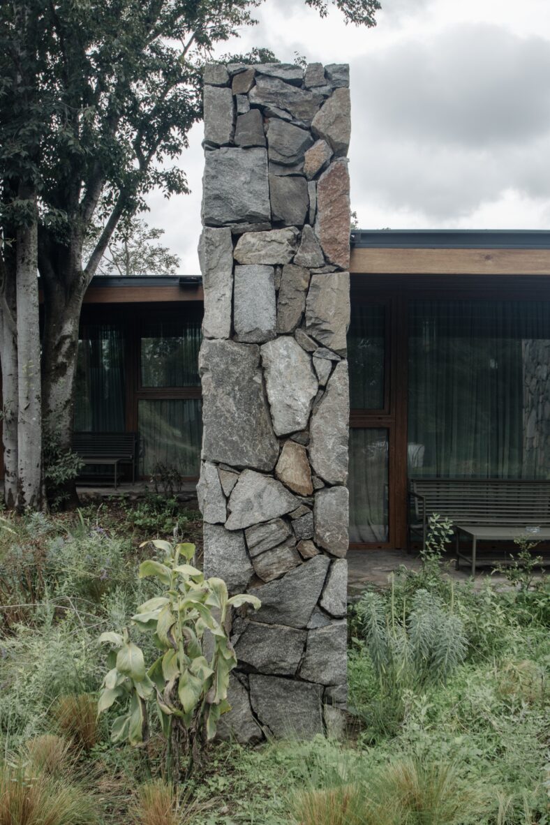 Between Stone Walls Suites | alarciaferrer arquitectos – Arch2O.com